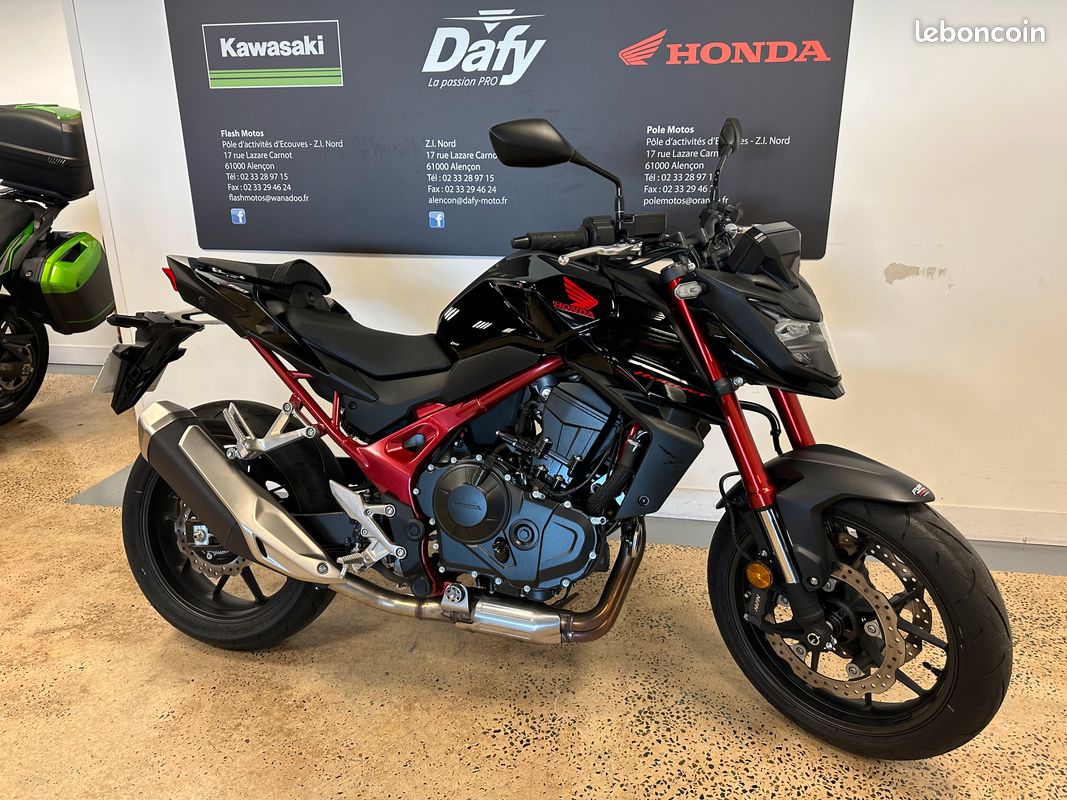 Honda cb 750 hornet a2 / a premiere main - Motos