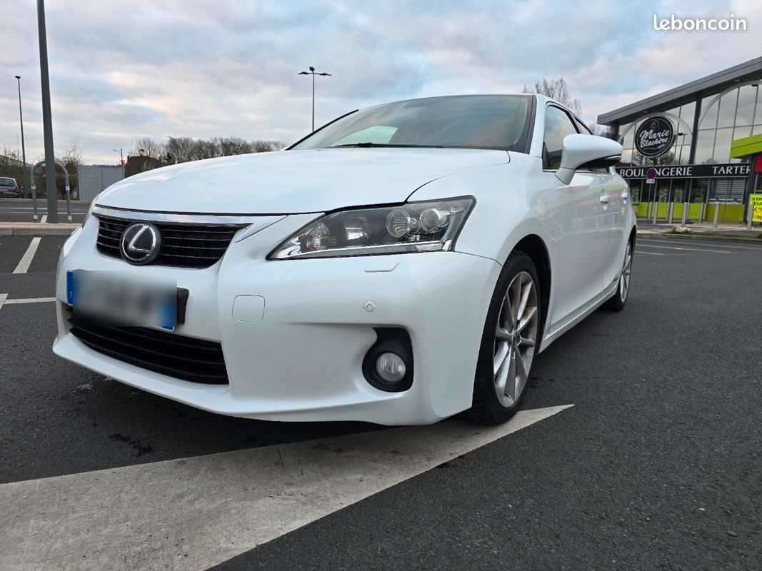 Lexus Ct200 passion - Voitures