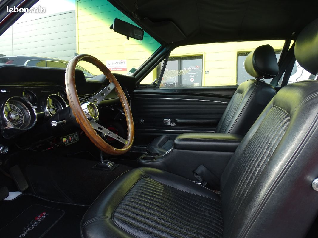 Ford Mustang 5.0 L 302 ci V8 Coupé 210 cv - Voitures