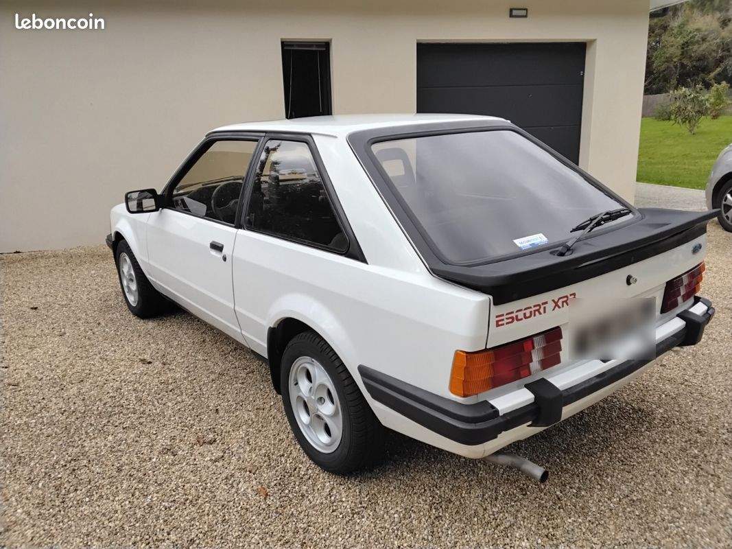 Vend Ford escort xr3 - Voitures