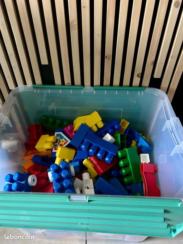 Gros lego (environ 300 pièces) - Jeux & Jouets