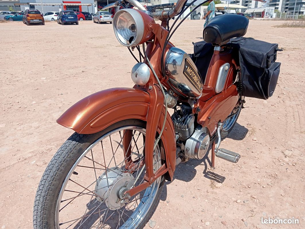 Mobylette Motobecane AV89 - Motos