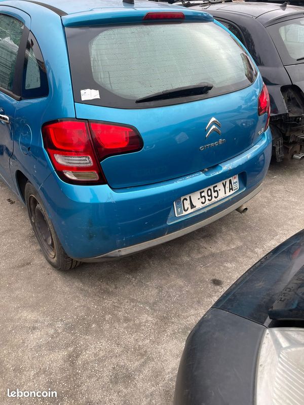 CITROËN C3 II 1.4 HDi 70 68 ch Diesel - Équipement auto