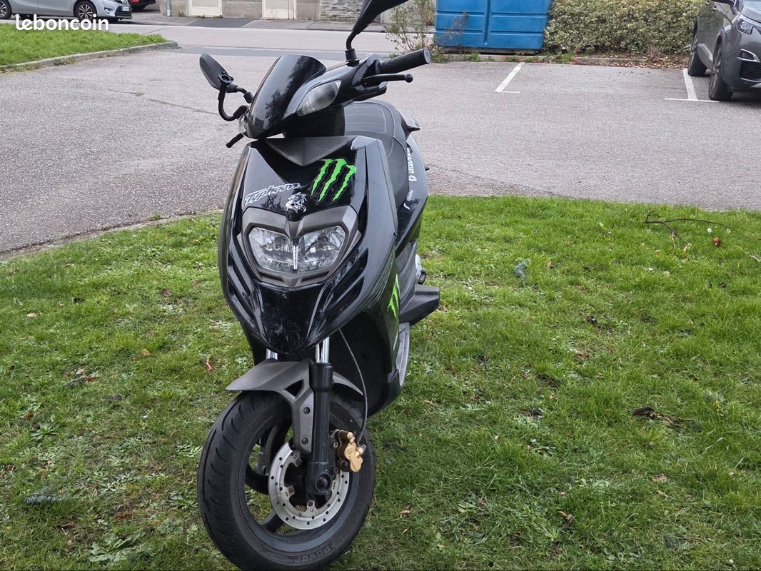 Scooter piaggio typhoon - Motos