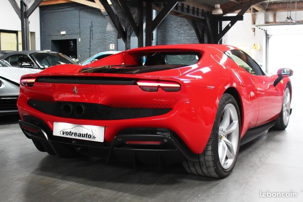 Ferrari 296 GTB 3.0 TURBO V6 HYBRIDE 830 - Voitures