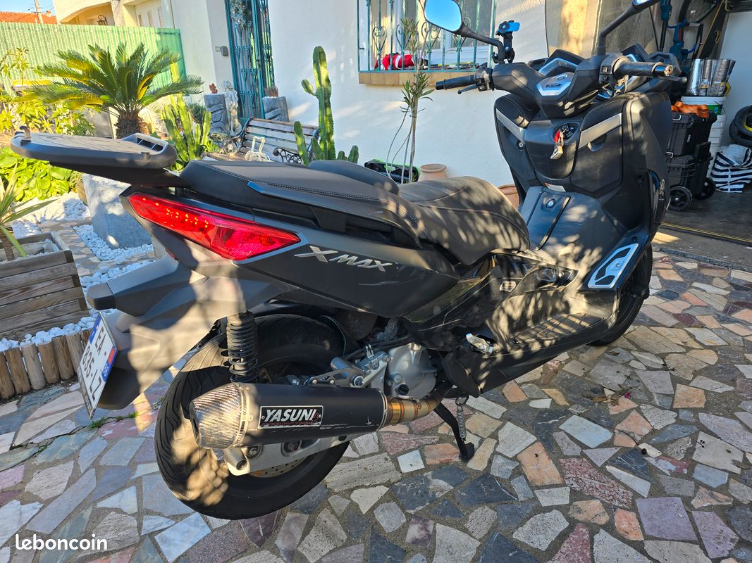 Yamaha xmax - Motos