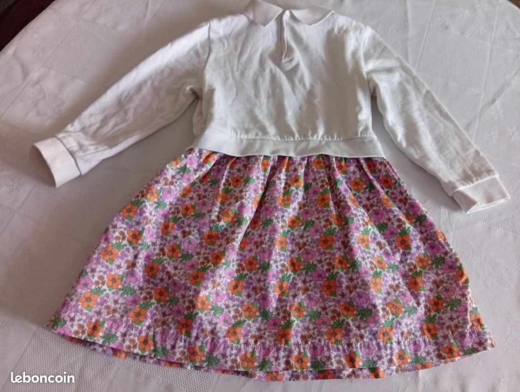 Jolie robe enfant à motifs floraux colorés - Vêtements
