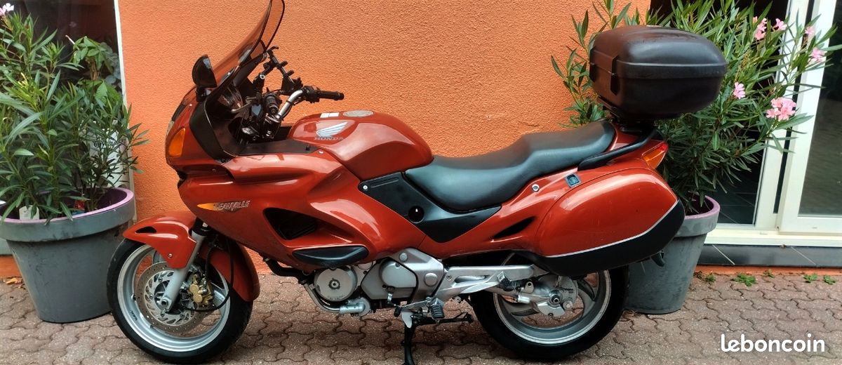 Honda Deauville 650 A2