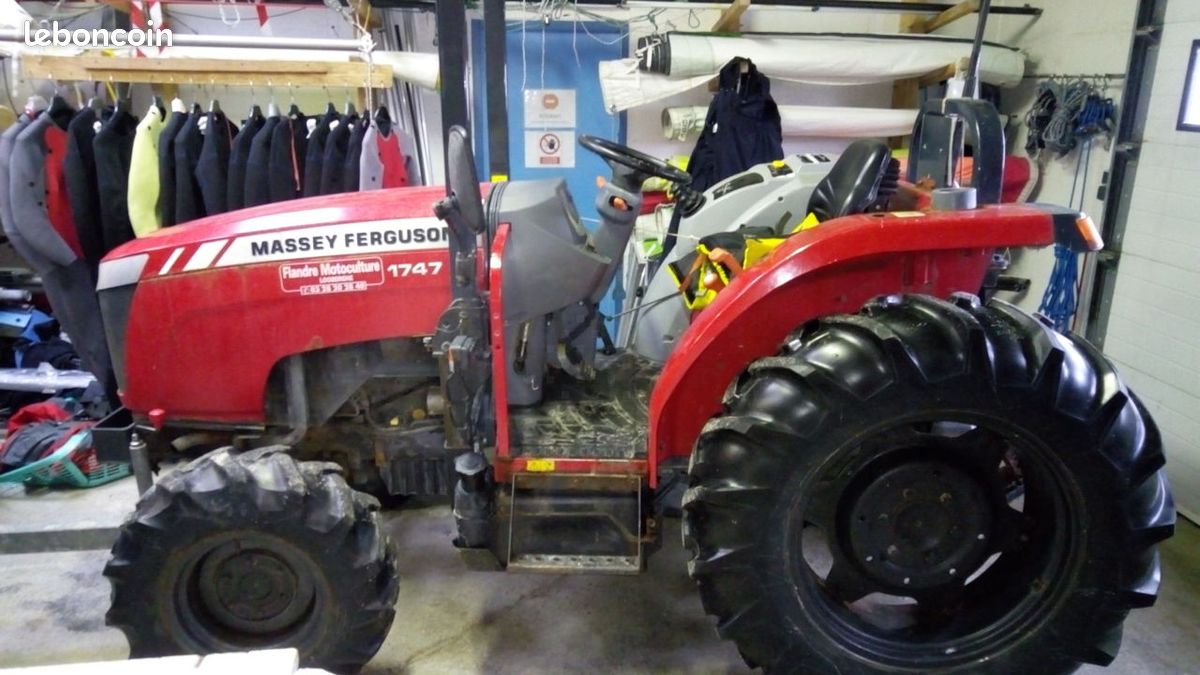 Massey Ferguson 1747 - Tracteurs