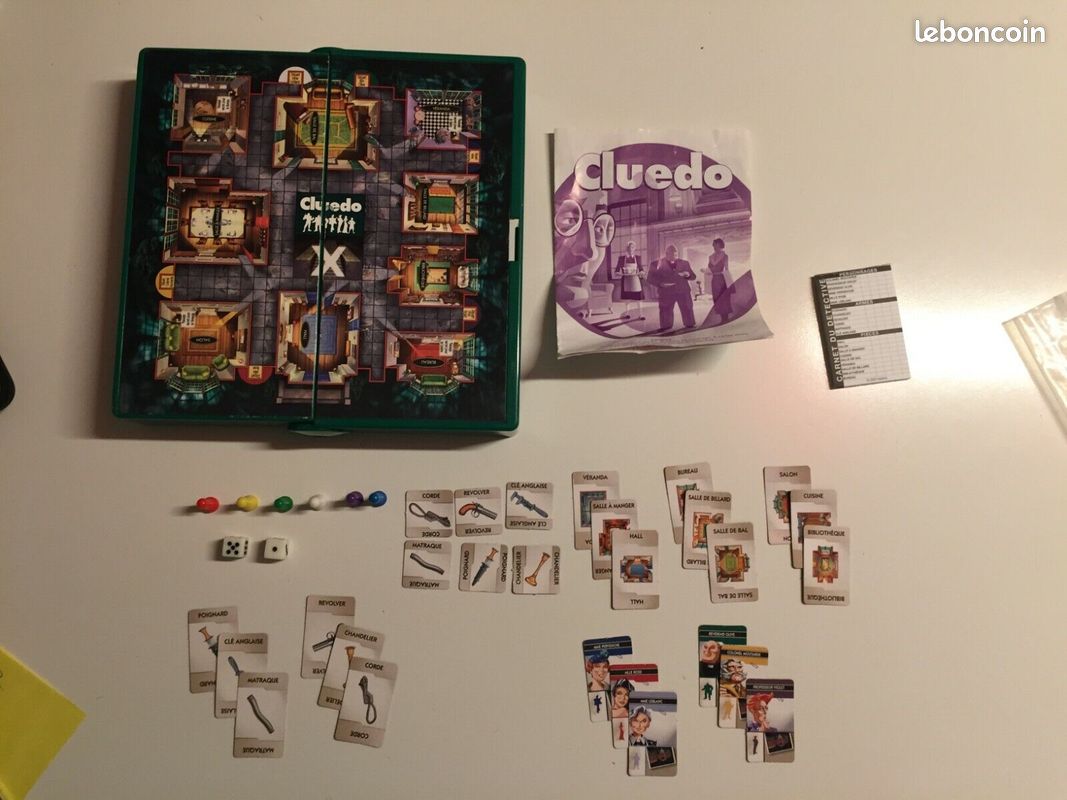 Cluedo version de voyage COMPLET boite plastique de transport - Jeux ...