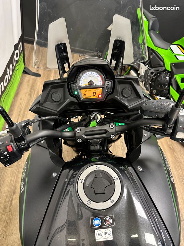 Kawasaki Versys 650 ABS - Motos