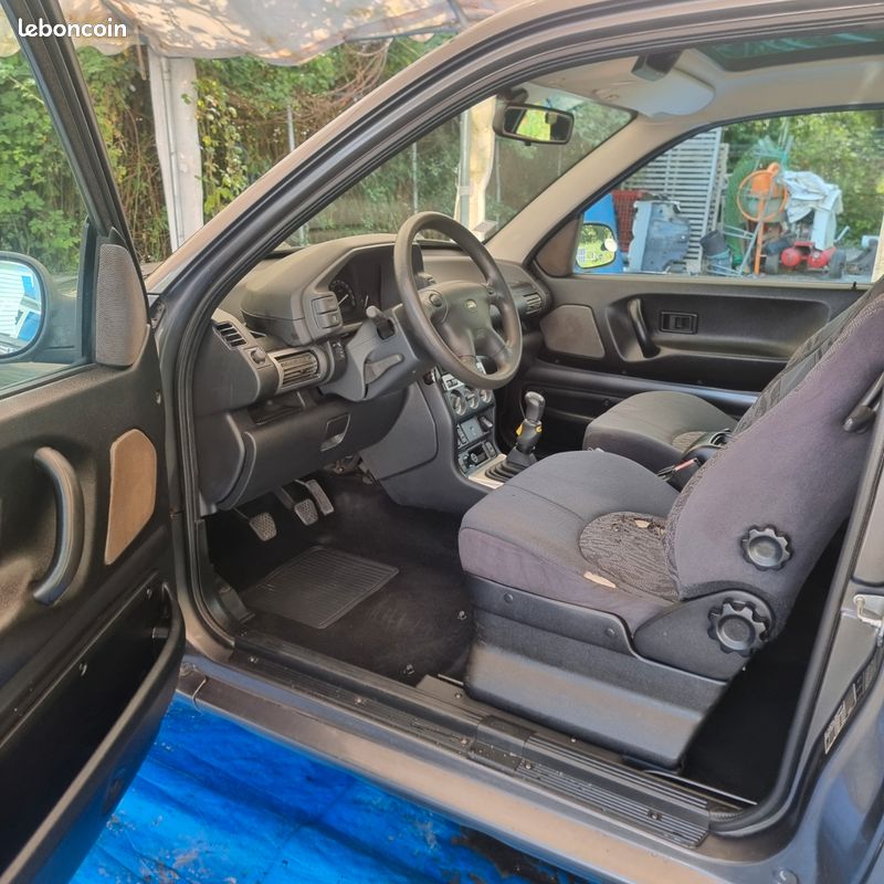 Land Rover Freelander – 158 000 km – CT 05/2027 - Voitures