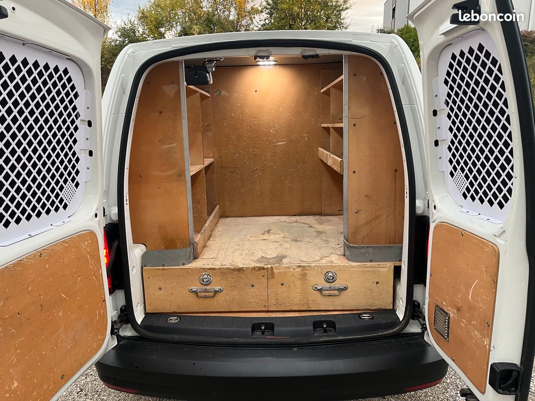 VOLKSWAGEN CADDY VAN 1.4 TGI 110CH GNV BUSINESS LINE DSG6 2 places ...