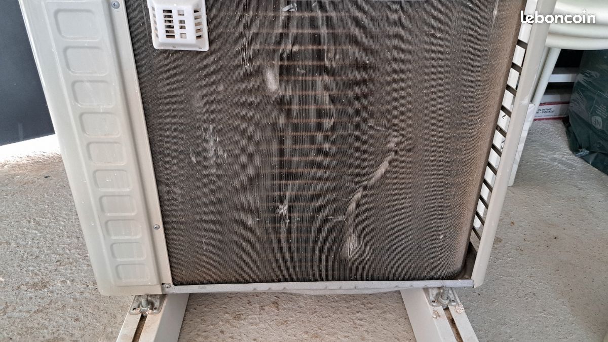 Groupe de clim HITACHI avec Split et télécommande - Bricolage