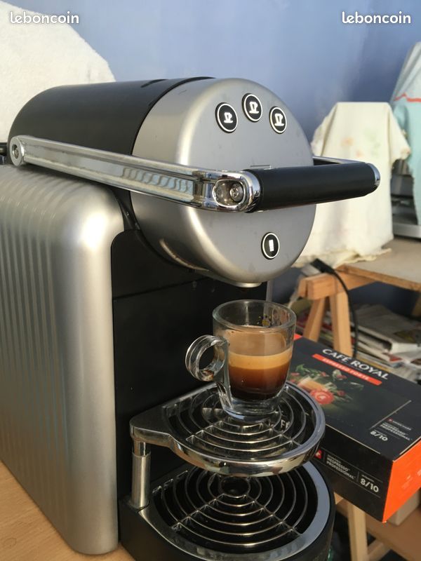 Nespresso Pro modèle Zenius - Électroménager