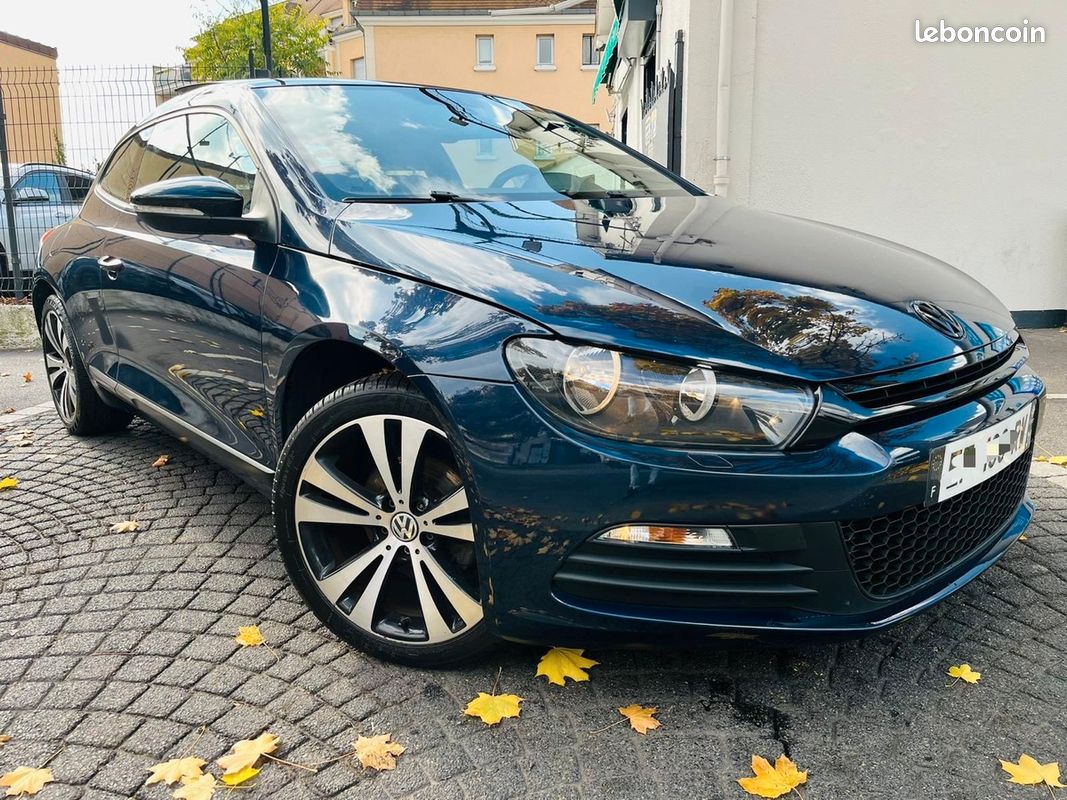 Volkswagen Scirocco Sport Line - 1.4 tsi 122CV BV6 - Keyless /Carplay ...