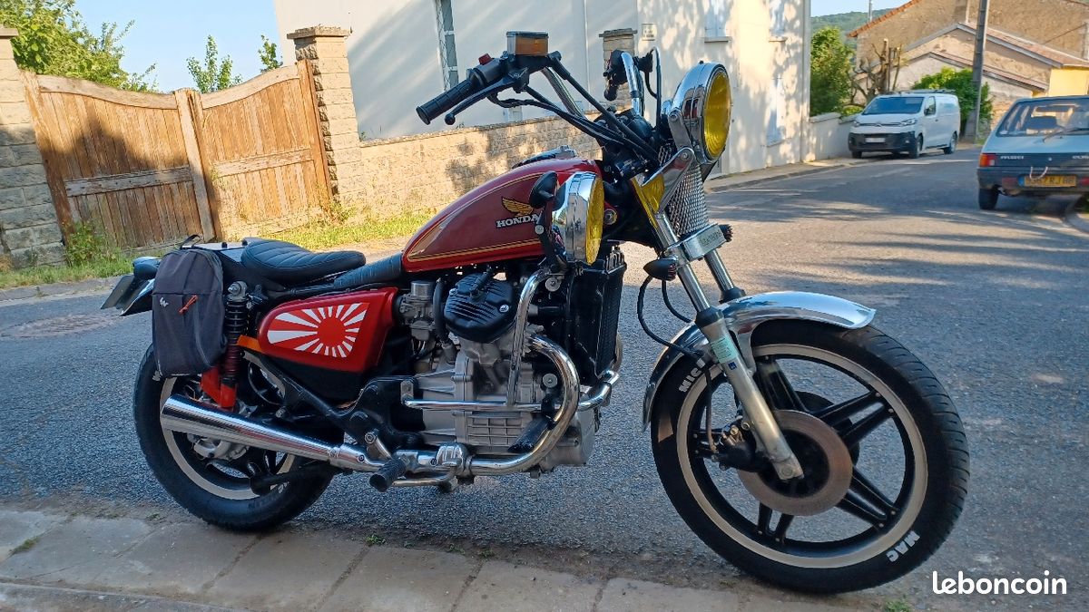 Honda CX500 CUSTOM 1982 - Motos