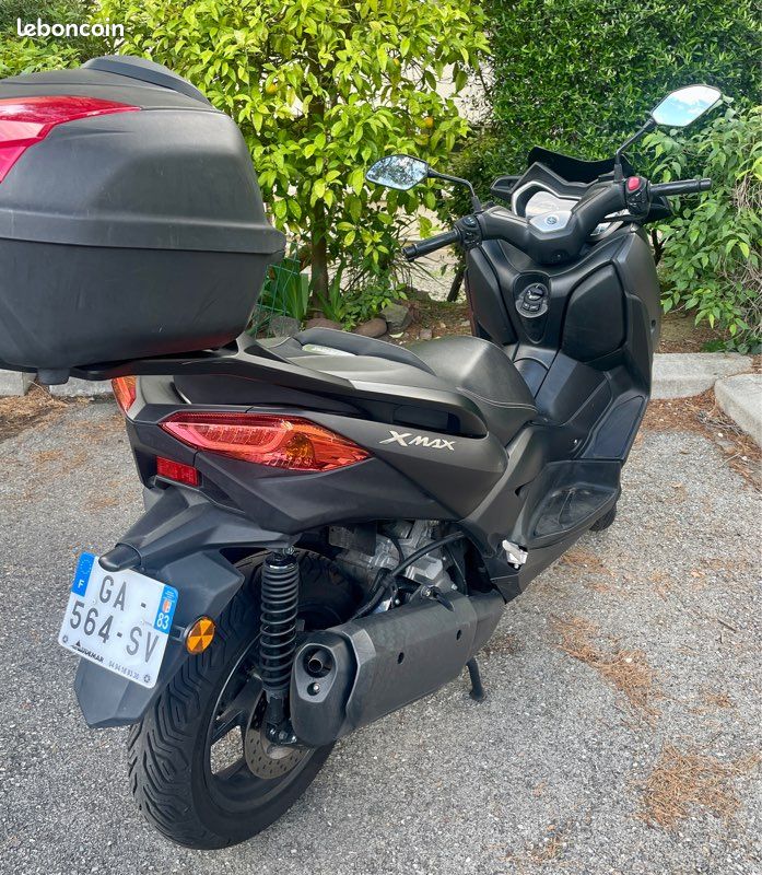 Yamaha X-Max 300 - Motos