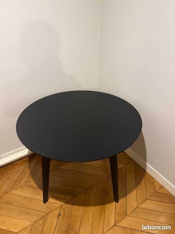 Table à manger ronde noire IKEA LISABO - 105 cm - Ameublement