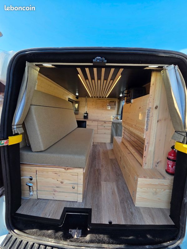 Van 4x4 aménagé - Caravaning