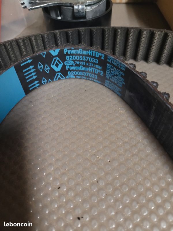 Kit distribution Renault réf : 7701478830 - Équipement auto