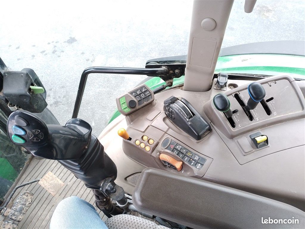 John Deere 5100R - Tracteurs