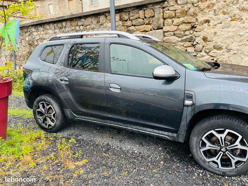 Duster blue DCI 115 4x4 - Voitures