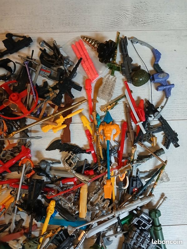 WEAPONS ARME ACCESSOIRE lot pour Gi Joe Action Man Big Jim Avengers ...