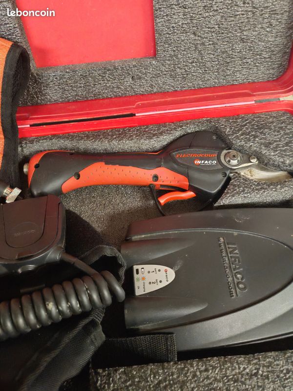 Sécateur électrique infaco 3010 très bon état - Bricolage