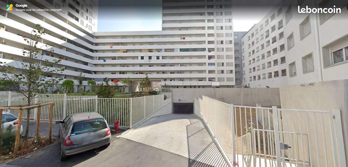 Double place parking à louer métro national - Locations