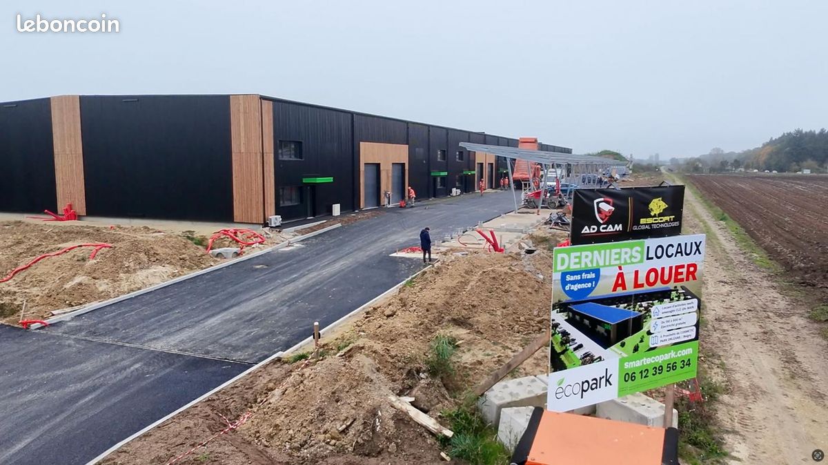 Local d'activité 286 m² - Bureaux & Commerces