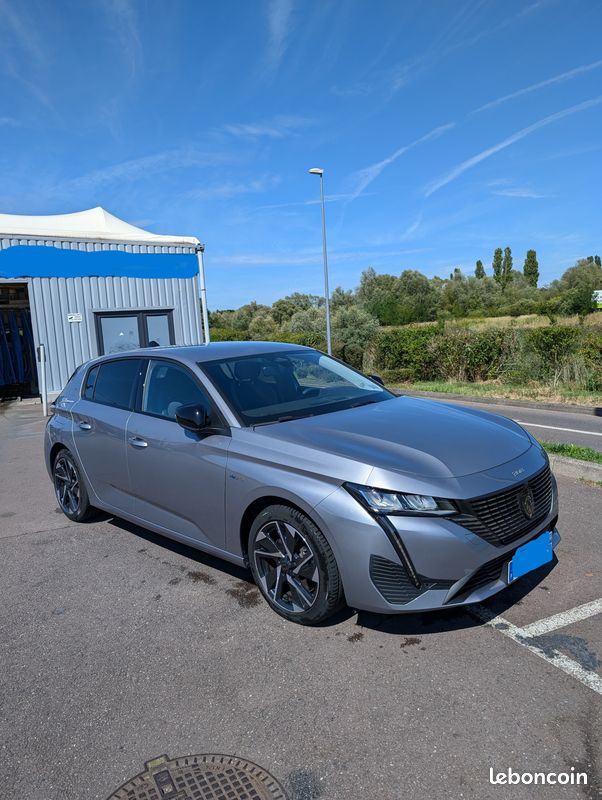 Peugeot 308 berline Allure modèle Pack hybrid 180 e EAT 8 - Voitures