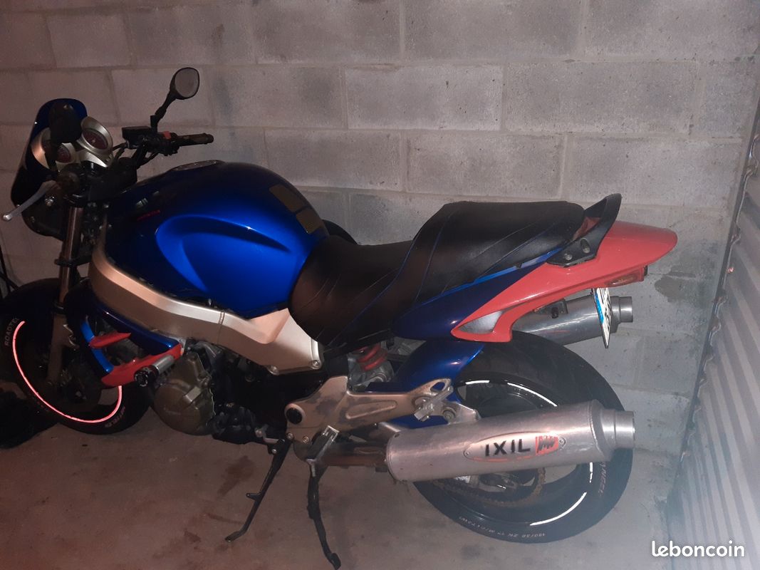 Honda x11 - Motos