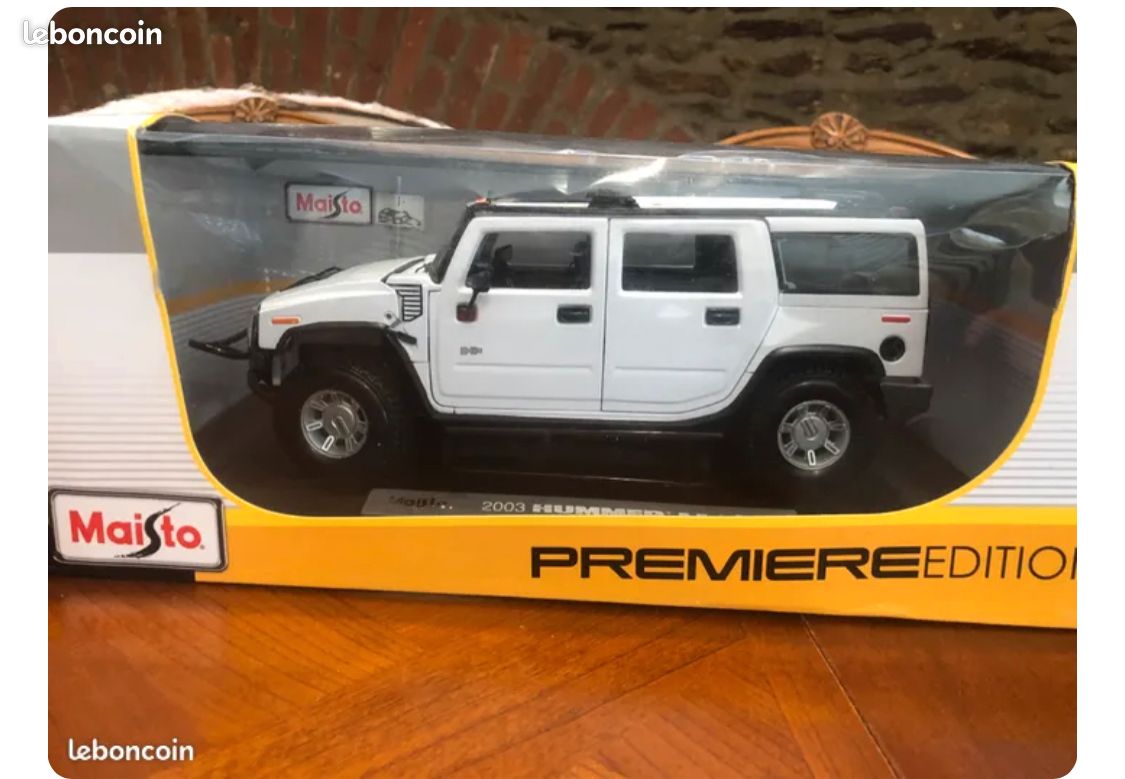 Hummer SUV 2003 blanc 1/18 - Collection