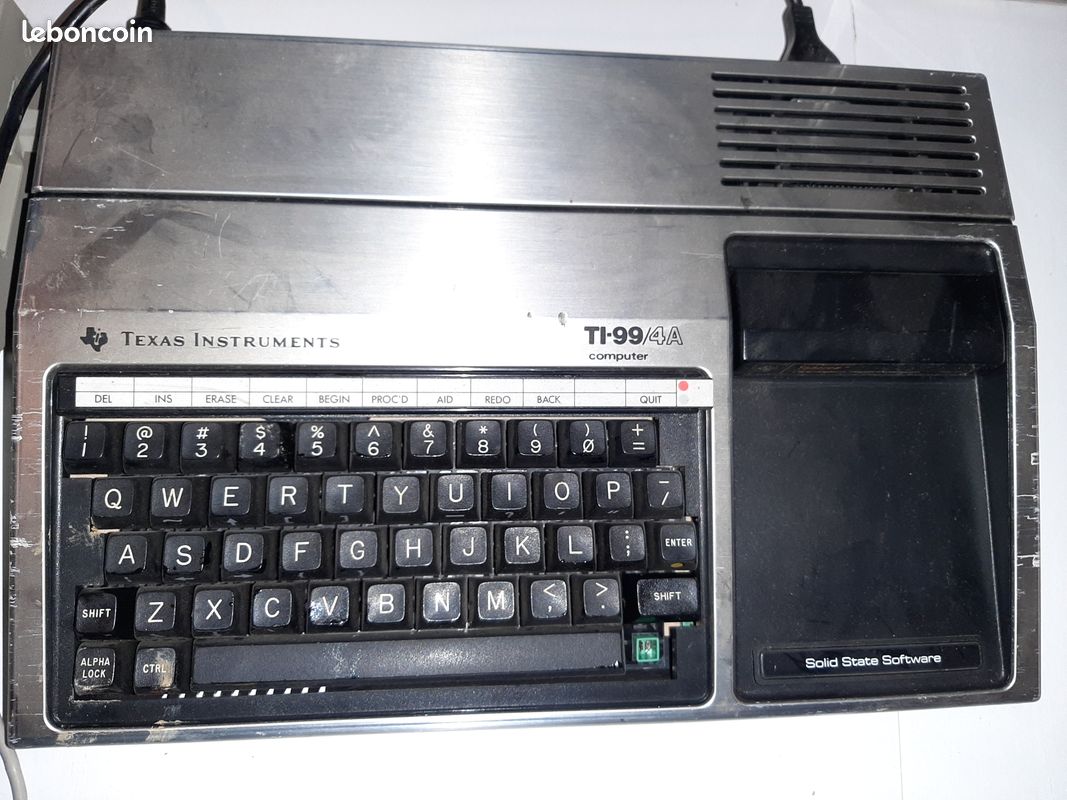 Texas Instrument ti-99/4a - Consoles