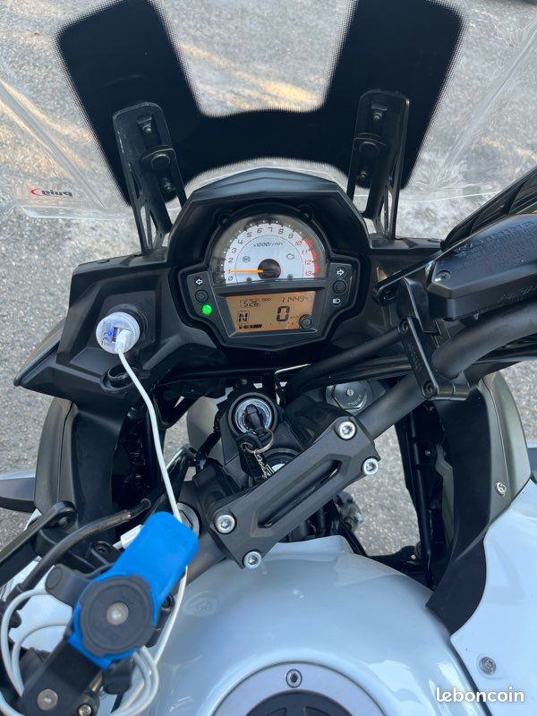 Kawazaki versys 650 - Motos