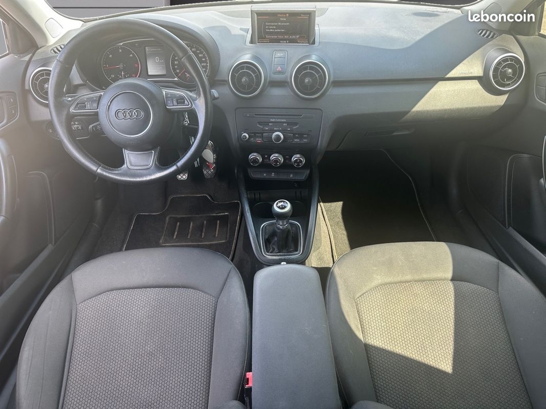 AUDI A1 BUSINESS 1.6 TDI 90 Business Line, Radar AR, Vitres teintées ...