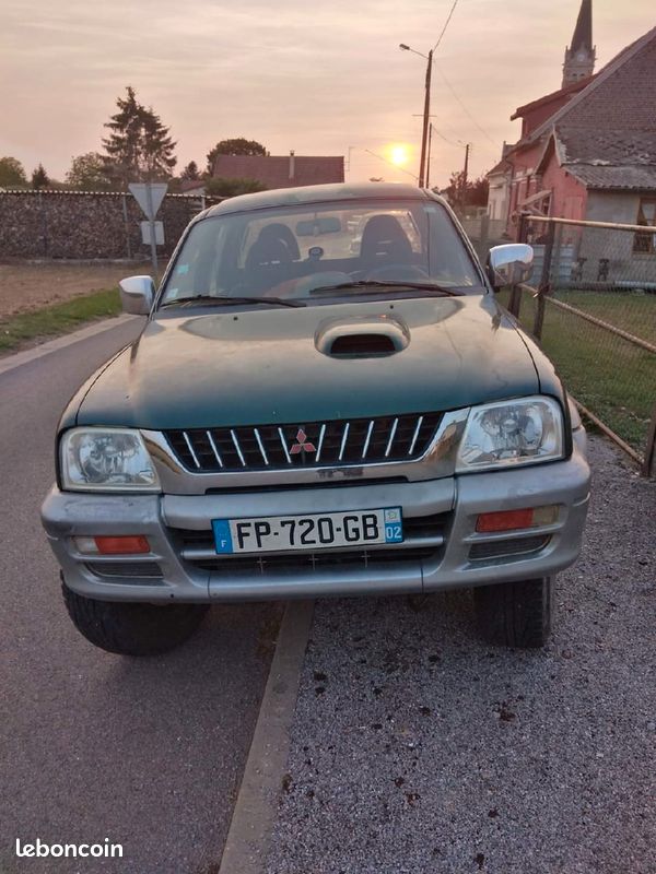 Mitsubishi l200 k74 - Équipement auto