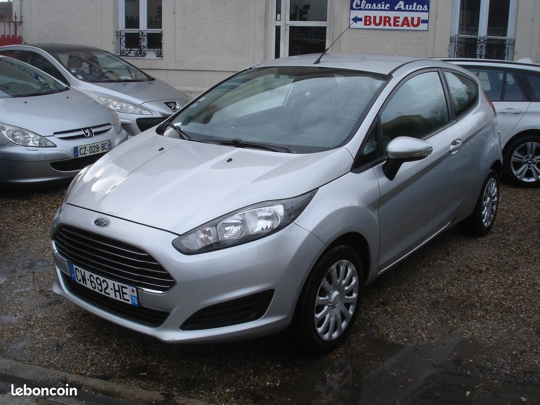 FORD FIESTA V (2) 1.25 60 TREND 96000 km - Voitures