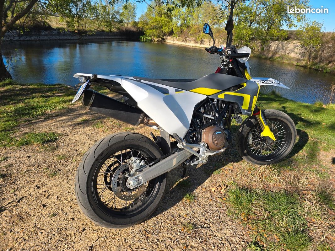 Husqvarna 701 SM Full - Motos