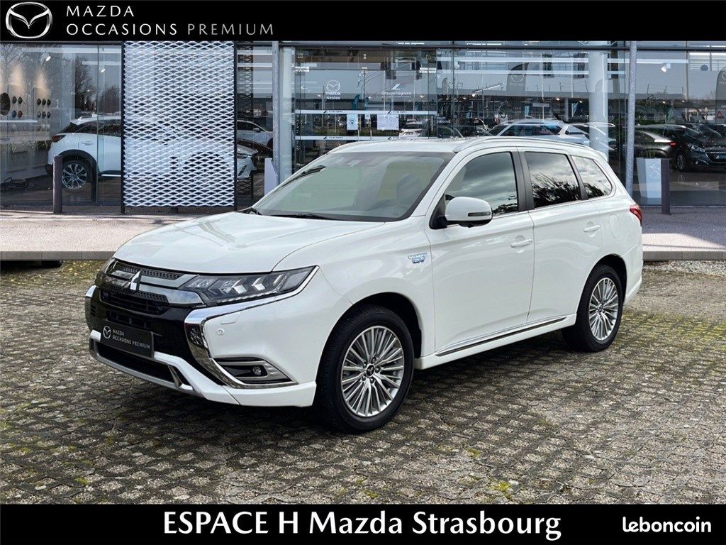 Mitsubishi Outlander III PHEV 2.4L TWIN MOTOR 4WD Instyle - Voitures