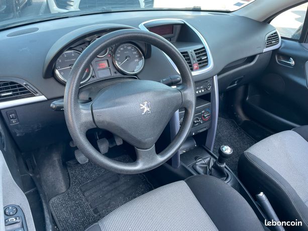 Peugeot 207 cc cabriolet d'occasion - Voitures - leboncoin
