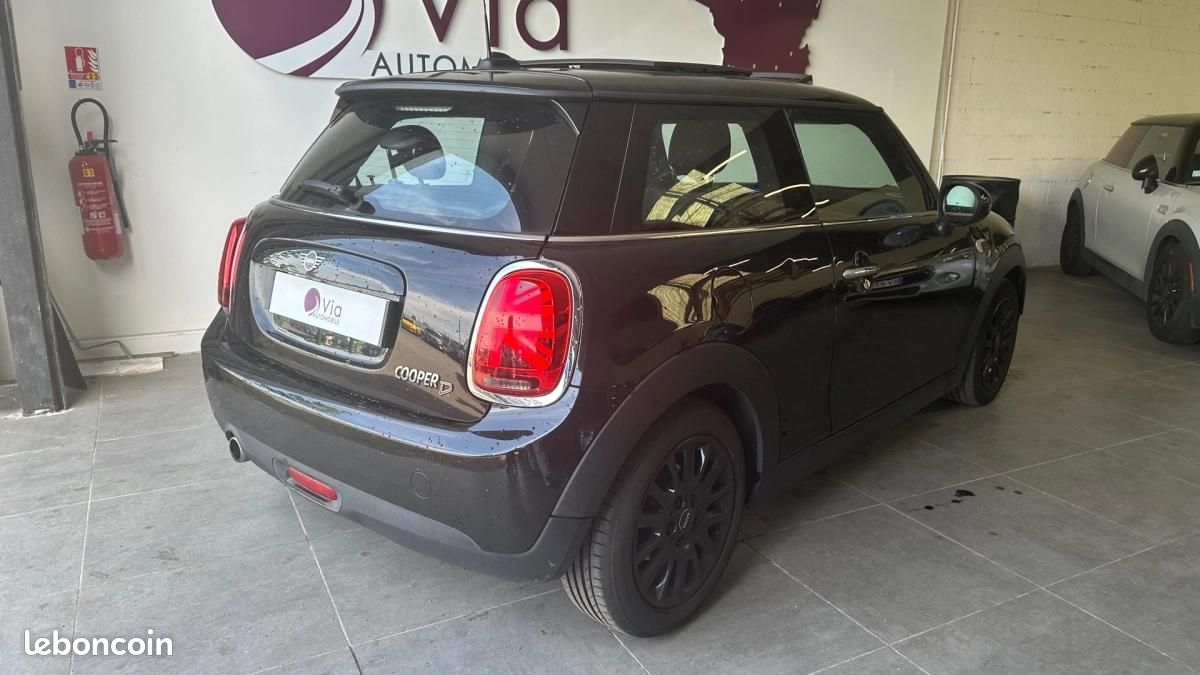Mini 1.5 D 115 COOPER BVA LCI - Toit ouvrant & CarPlay - Voitures
