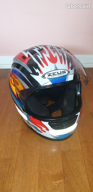 Casque intégral Zeus - Équipement moto