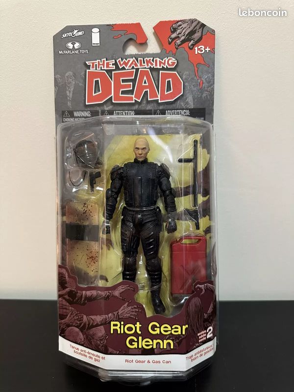 Walking Dead Glenn Riot Figurine - Collection
