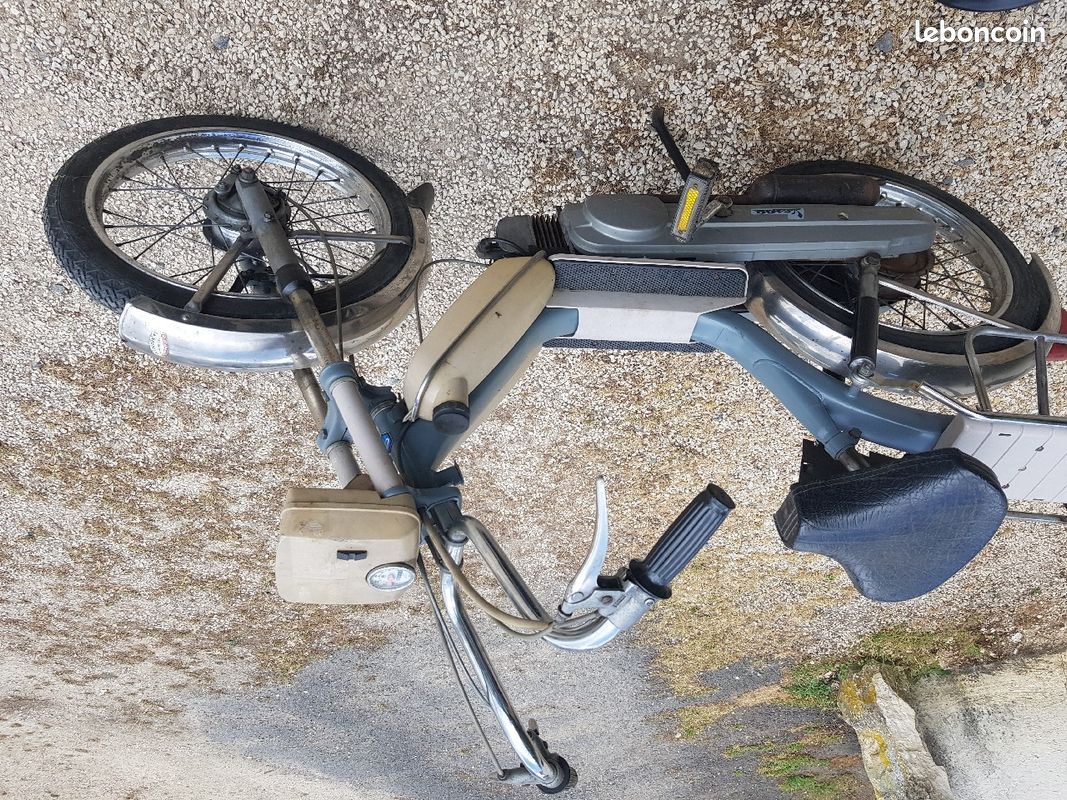 Mobylette vespa piaggo bravo 1972 - Motos
