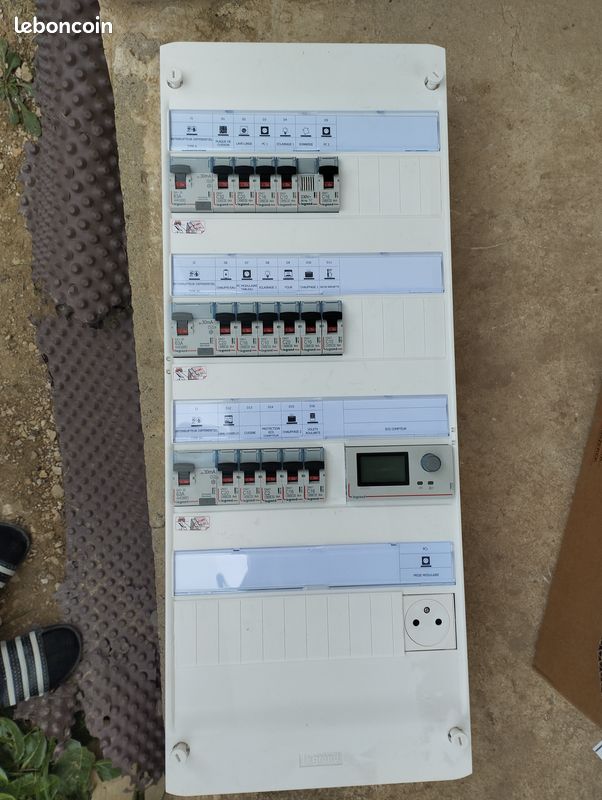 Tableaux électriques neuf Legrand - Bricolage