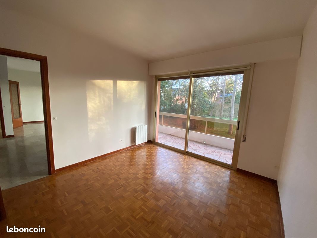 GRAND F2 de 65m² + 19 m² terrasse de DOMONT - Locations