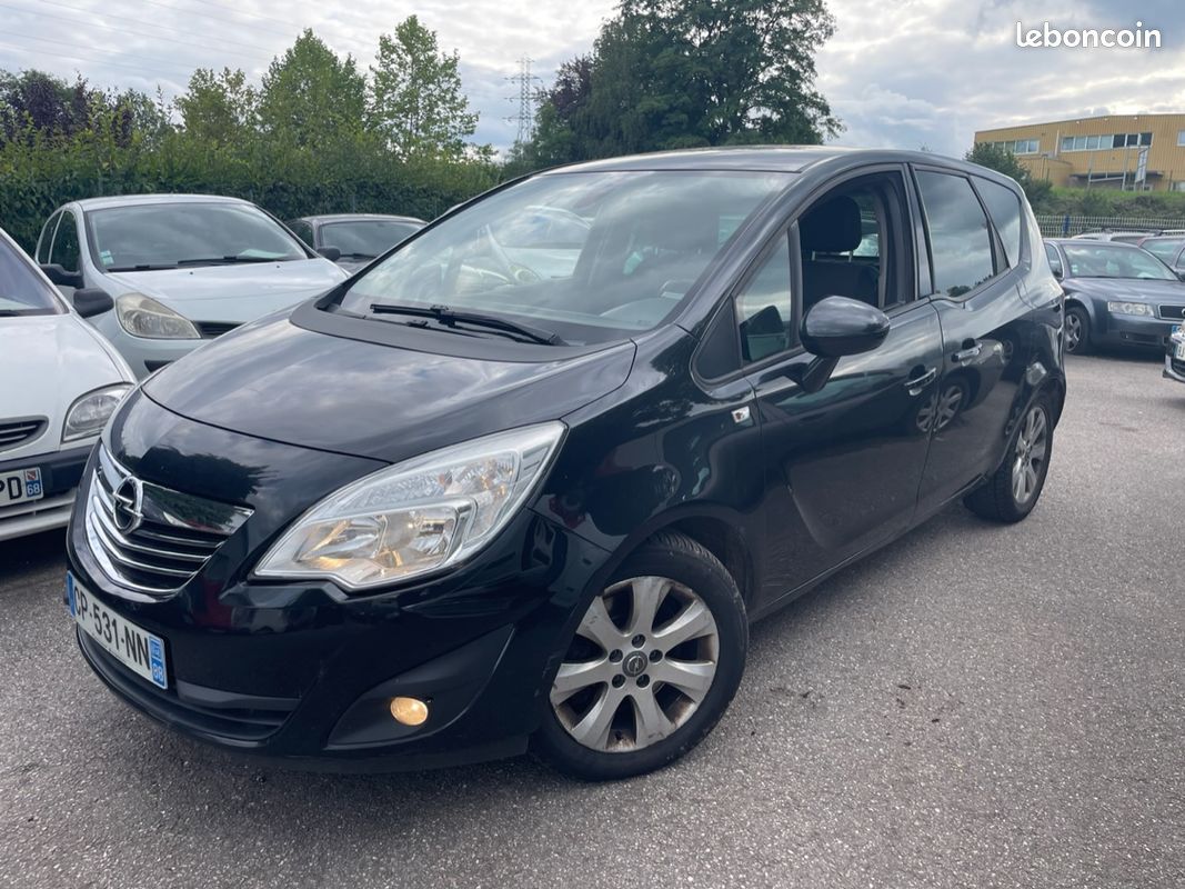 Opel Meriva B 1.7L Cdti 16V 110 Cv Pack Cosmo Du 01/2013 - Voitures