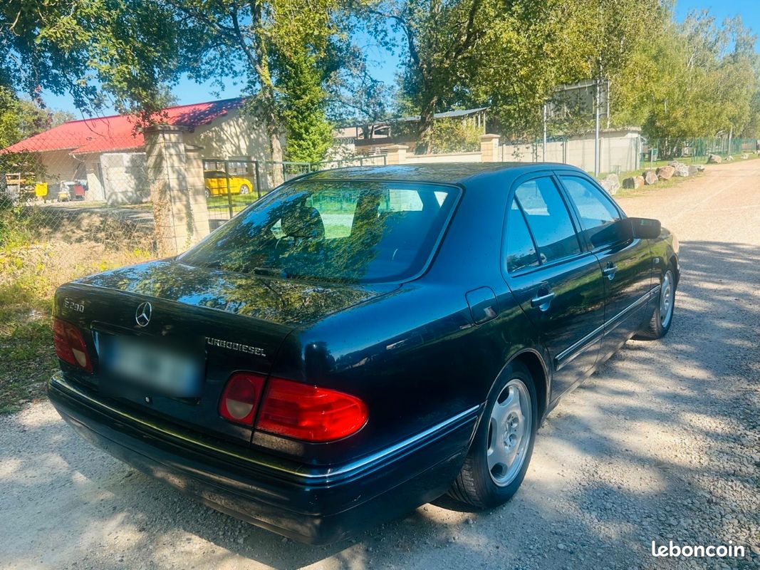 Mercedes E290 - Voitures